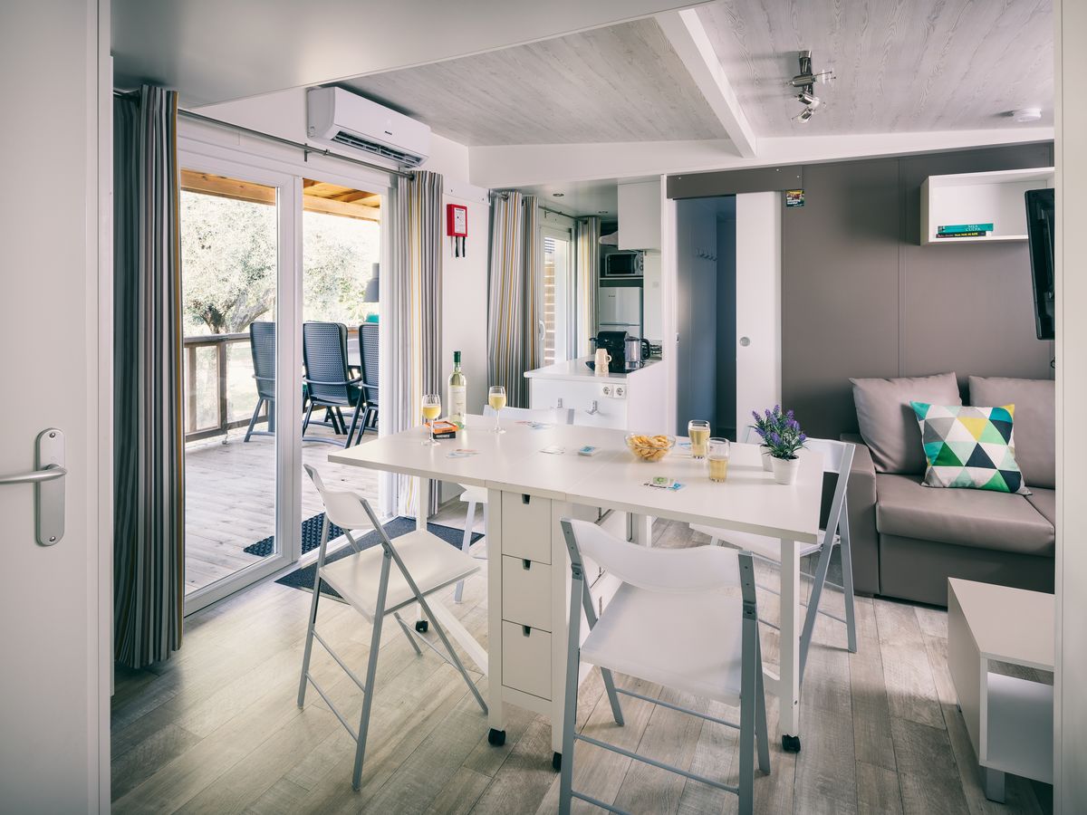 Supreme Lounge Air con/ decking/ Sat TV/ dishwasher/ Incl. Linen ...