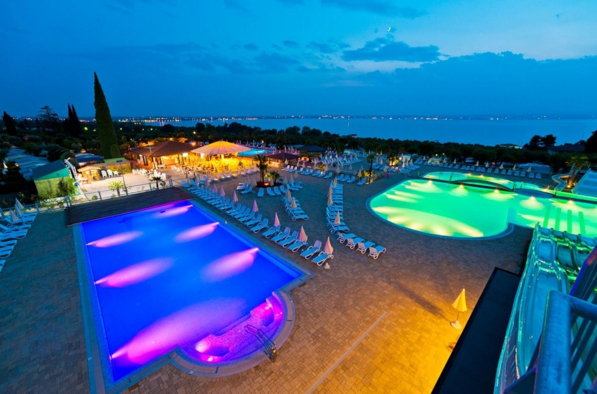 Camping Lido | Luxury mobile homes & tents | Roan