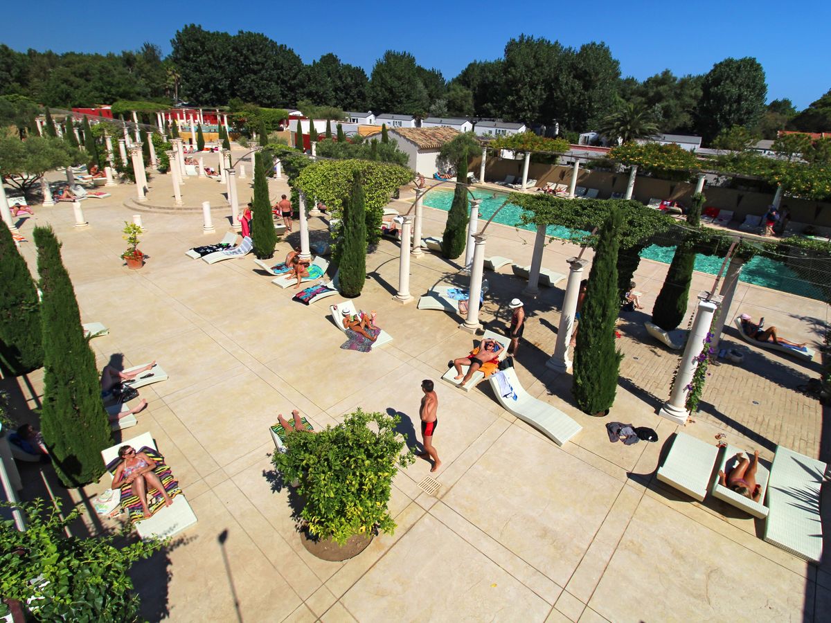 Camping Le Serignan Plage | Luxury mobile homes & tents | Roan