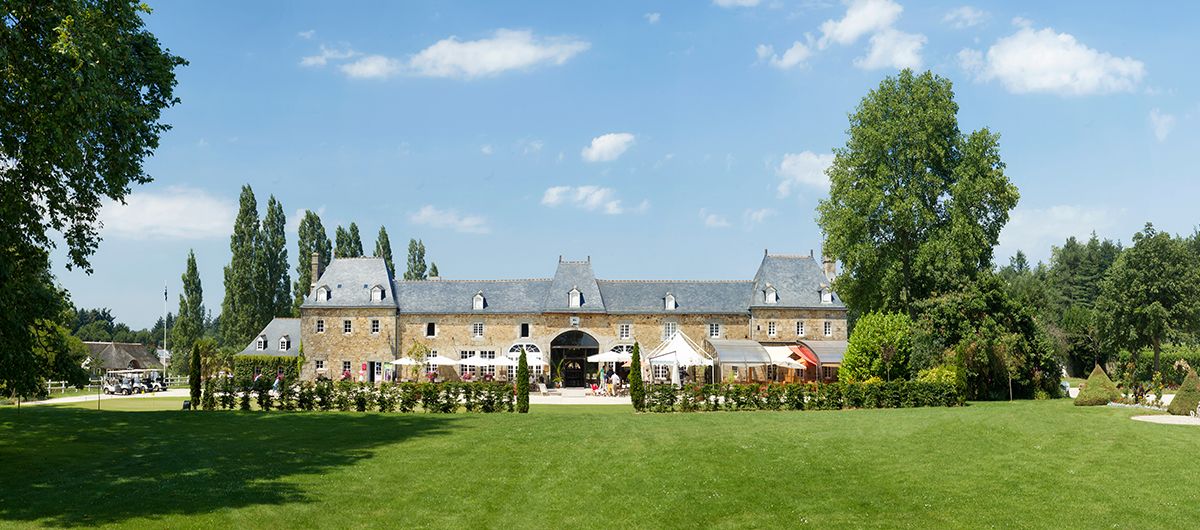 Camping Domaine des Ormes | Luxury mobile homes & tents | Roan