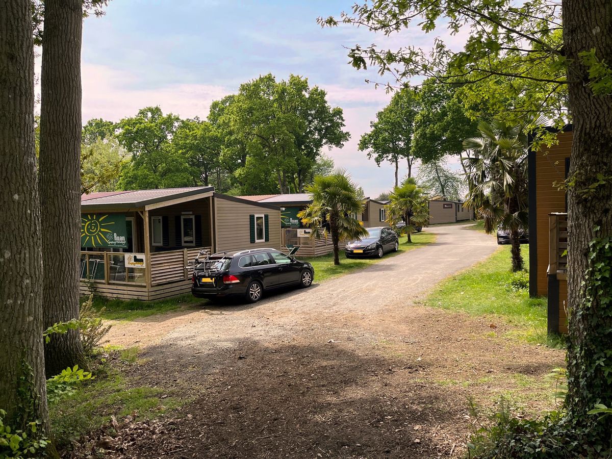 Camping Domaine des Ormes | Luxury mobile homes & tents | Roan